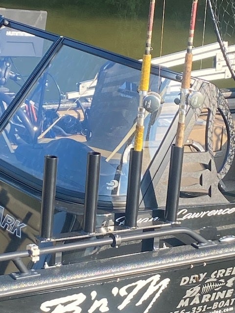 Vertical Tube Rod Storage - Over the Grabrail - SeaArk Boats | Spread ...